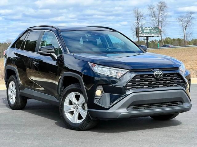 Used 2019 Toyota RAV4 Utility 4D XLE 2WD I4 Ratings, Values, Reviews ...