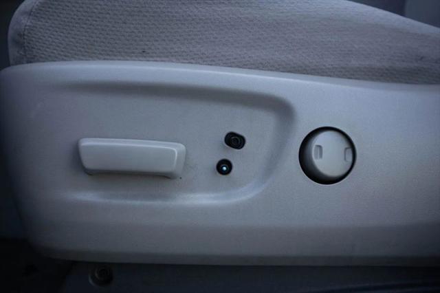 Used 2019 Toyota Sienna LE 8 Passenger for sale in Chicago, IL ...